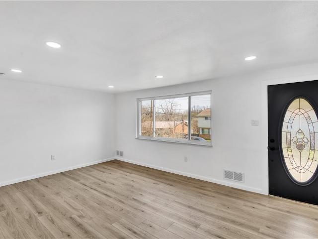 811 Westbury Rd
