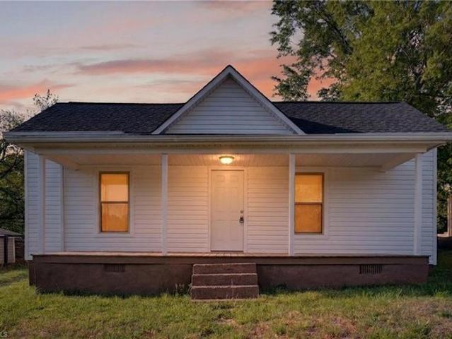 811 Vail Ave, High Point, NC 27260