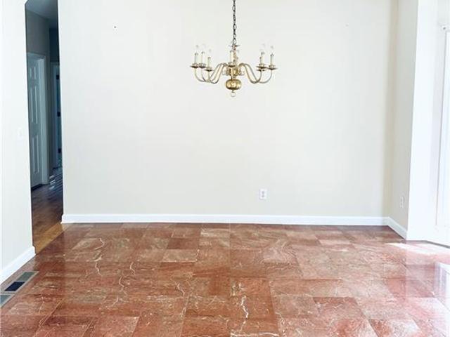 811 Valley Drive