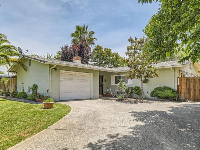 8124 Oahu Dr, Fair Oaks, CA 95628
