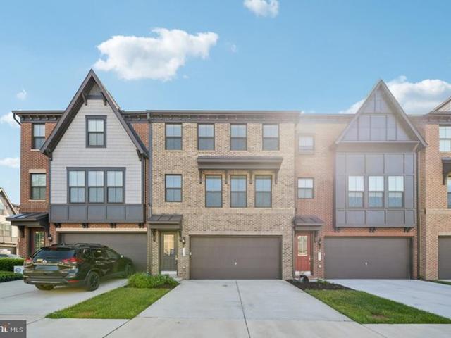 8124 Bock Farm Pl, Alexandria, VA 22306