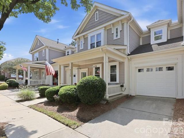8124 Village Harbor Dr, Cornelius, NC 28031