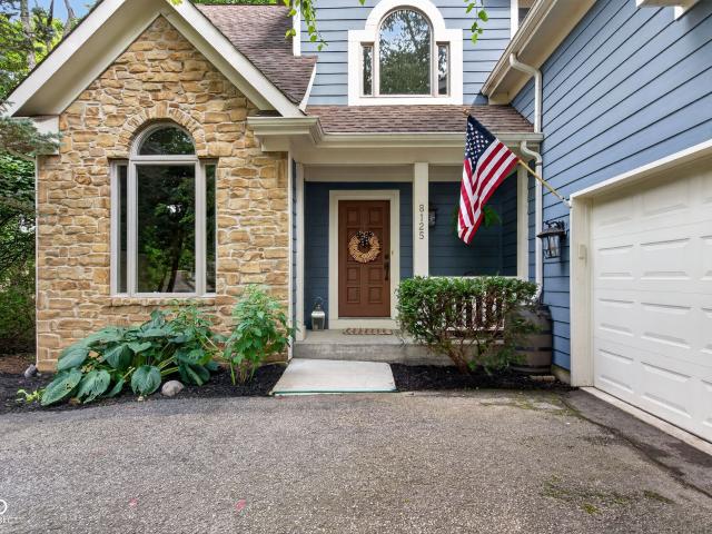 8125 Middle Bay Lane