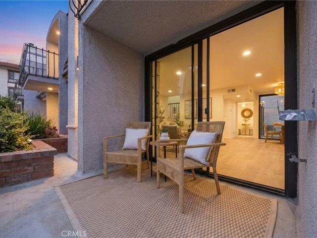 8125 Redlands St Apt 109, Playa Del Rey, CA 90293
