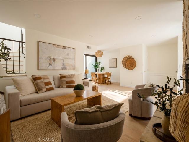 8125 Redlands Street 109