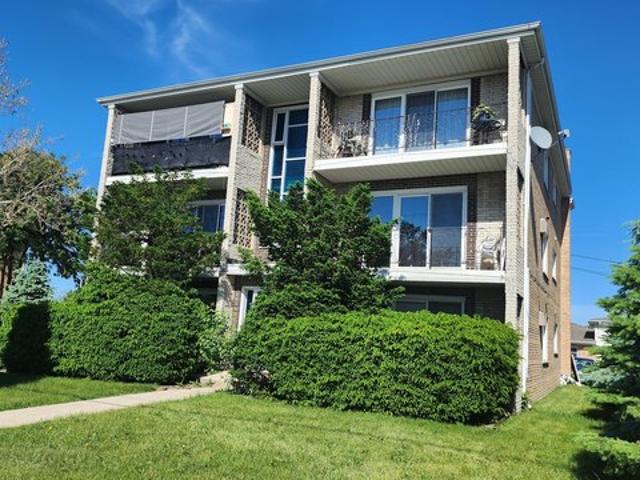8125 S Roberts Rd, Bridgeview, IL 60455