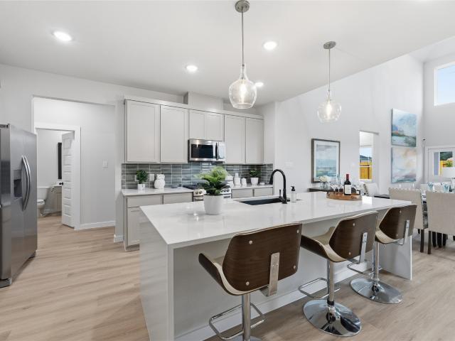 8127 Goliad Way