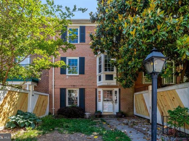 8127 Pinelake Ct, Alexandria, VA 22309