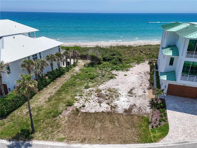 8128 S Ocean Dr, Jensen Beach, FL 34957 | MLS #M20050
