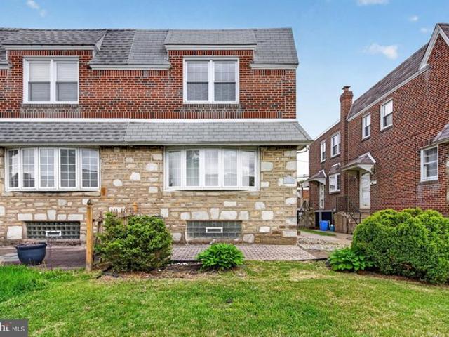 8129 Revere St, Philadelphia, PA 19152