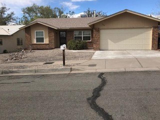 8129 Shannon St NE, Albuquerque, NM 87109