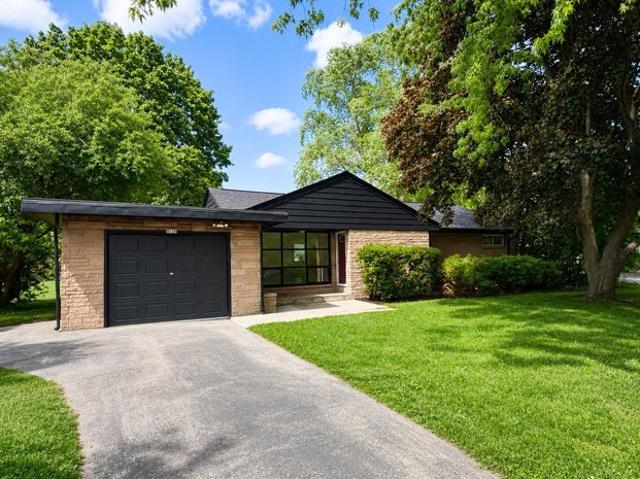 8120 N 55th St, Brown Deer, WI 53223