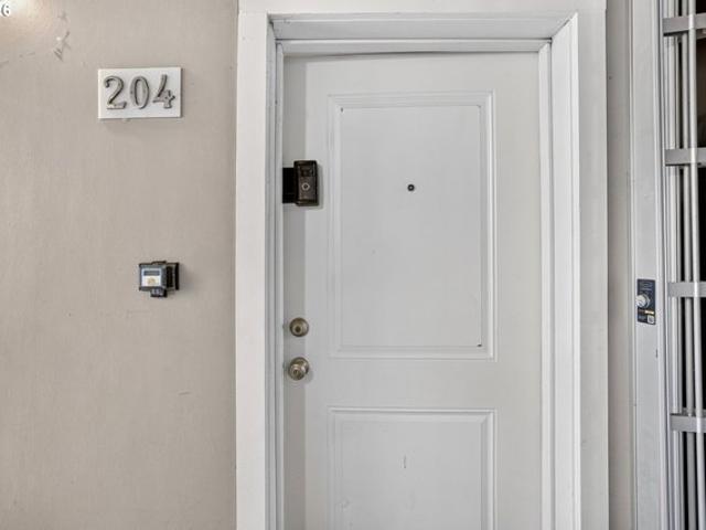 8120 N Interstate Ave Unit 204, Portland, OR 97217