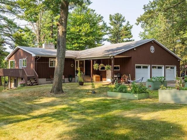 8120 Grove Ave, Wisconsin Rapids, WI 54494
