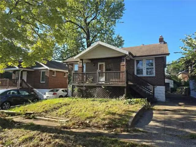 8120 JOHN PL, SAINT LOUIS, MO 63114 Single Family Residence Fo.