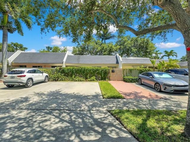 8120 SW 83rd St, Miami, FL 33143