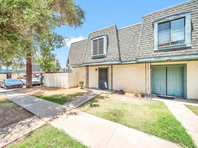 8121 N 32ND Drive