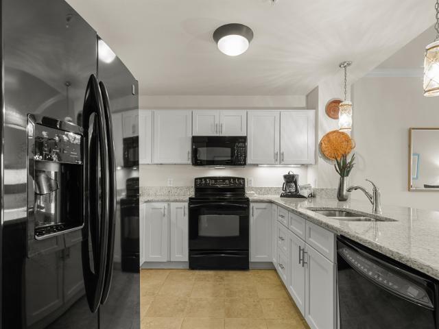 8121 Amalfi Pl. 4 302