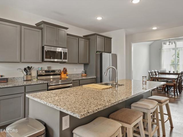 8121 Chapel Hill Lane
