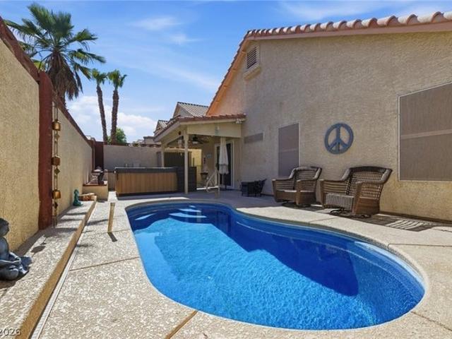 8121 Dolphin Landing Dr, Las Vegas, NV 89128