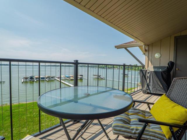 8121 Lake Shore Drive #6