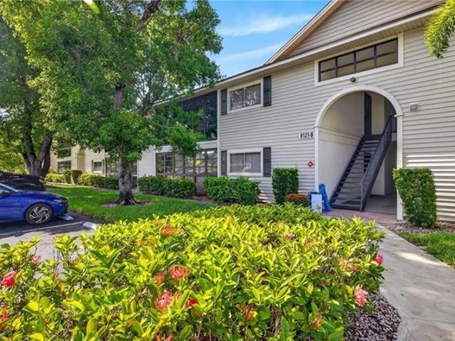 8121 S Woods Cir Unit 9, Fort Myers, FL 33919