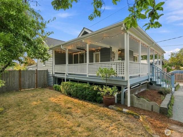 8121 11th Ave SW, Seattle, WA 98106