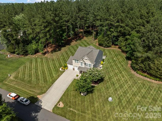 8122 Mossy Rock Road