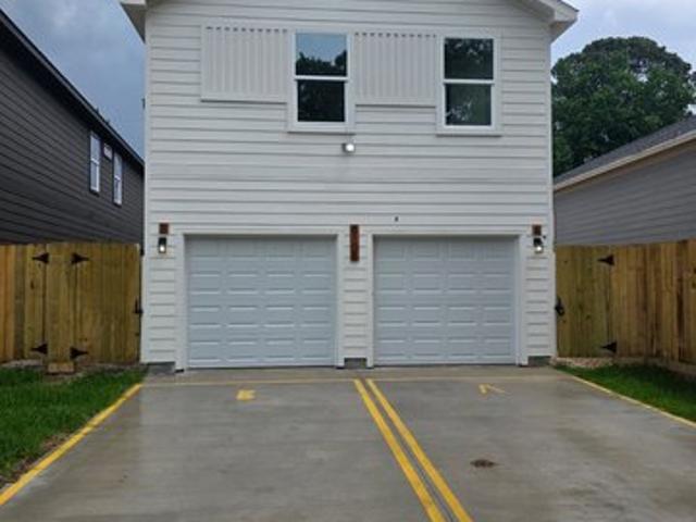 8122 DE Priest St, Houston, TX 77088