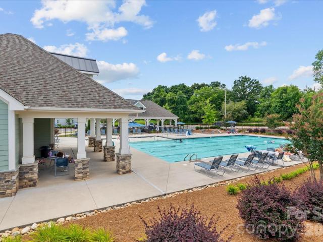 8122 Downy Oak Lane