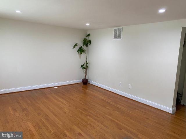 8122 Parkdale Court