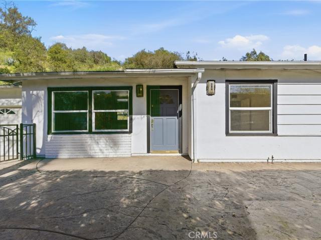 8123 Amor Rd, Los Angeles, CA 90046 | MLS #GD26009 | Compass