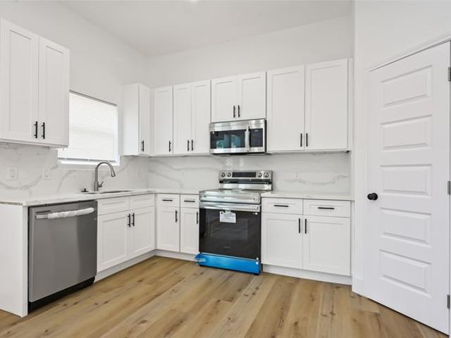 8123 Betty Boop /B St Unit A, Houston, TX 77028