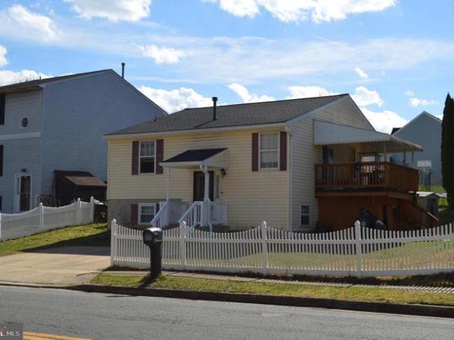 8123 Church Ln, Windsor Mill, MD 21244