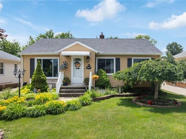 8123 Lanyard Dr, Parma, OH 44129