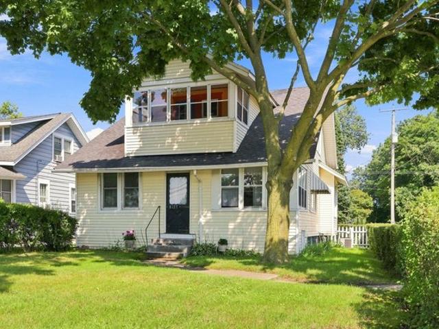 8123 Sheridan Rd, Kenosha, WI 53143