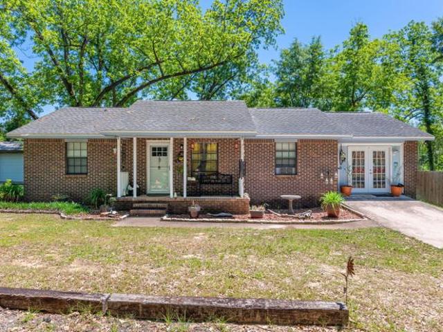 8123 5th St, Laurel Hill, FL 32567