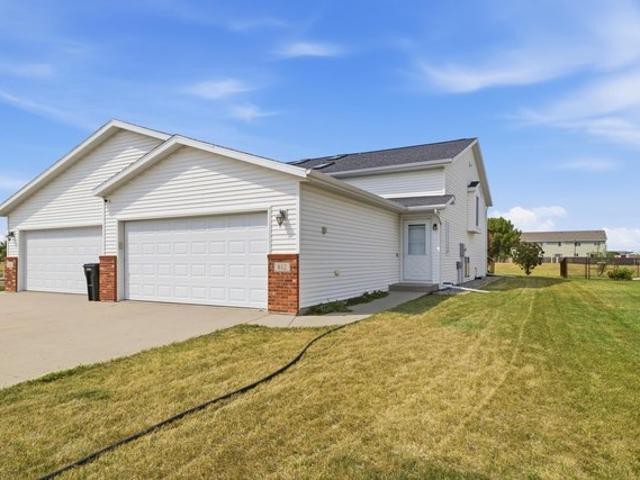 812 34th Ave W, West Fargo, ND 58078