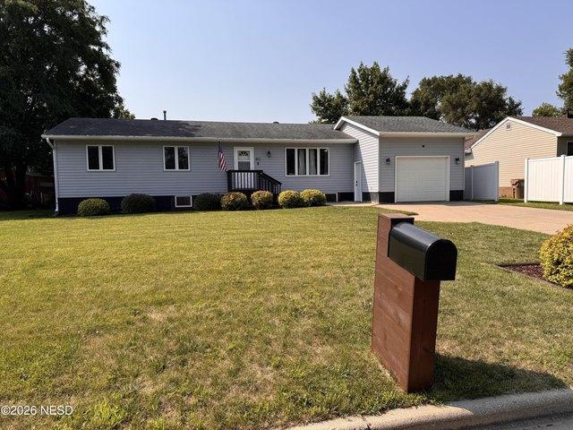 812 5th Ave NW, Watertown, SD 57201