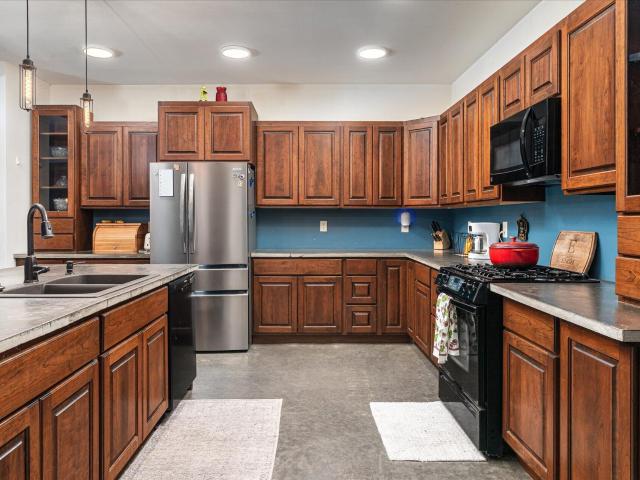 812 County Road NN