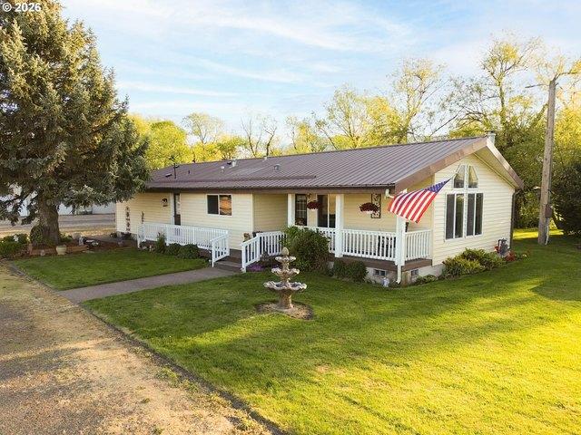 812 Courtney Ln, Summerville, OR 97876