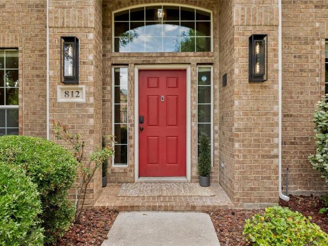 812 Cascades Drive