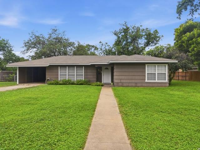 812 Cherry St, Uvalde, TX 78801