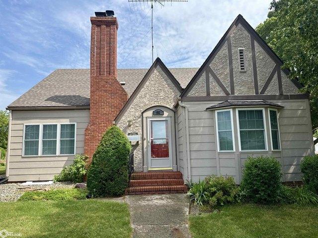812 Chicago St, Audubon, IA 50025