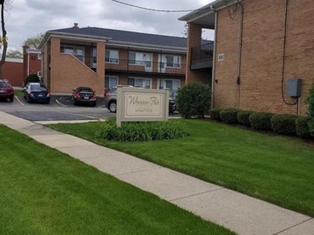 812 Crescent St, Wheaton, IL 60187
