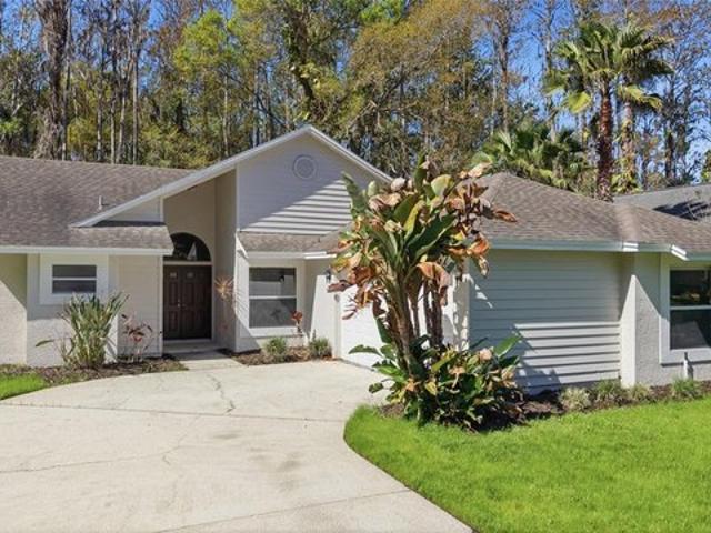 812 Crestridge Dr, Tarpon Springs, FL 34688