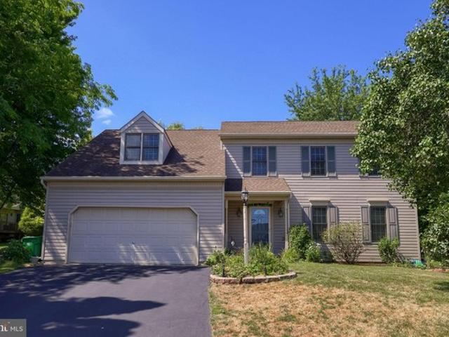 812 Cypress Ct, Hummelstown, PA 17036