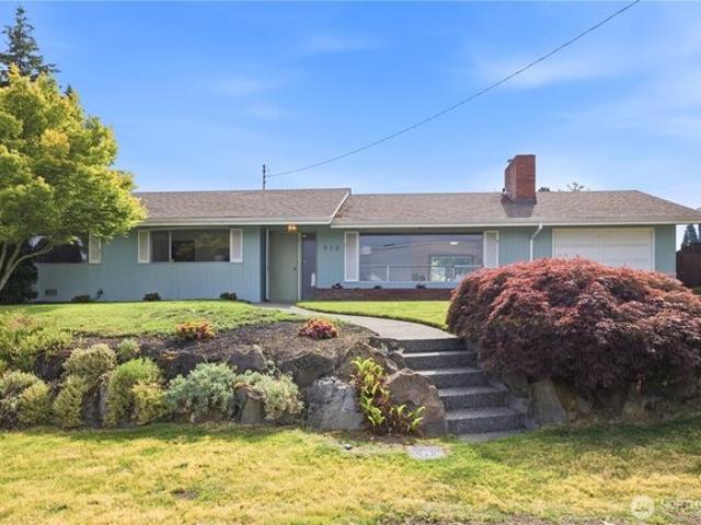 812 Alvord Ave N, Kent, WA 98031