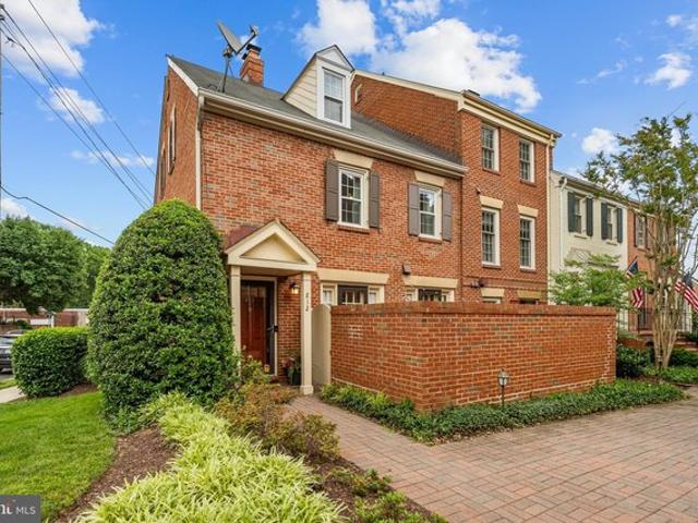 812 Bashford Ln, Alexandria, VA 22314