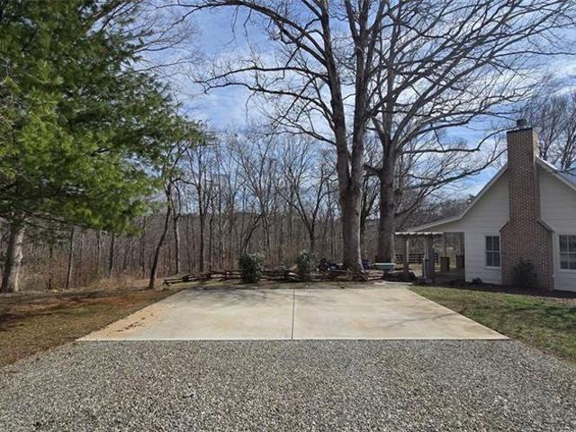 812 Bessie Lane
